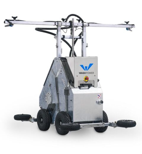 Robotic power washing with robotics for the US farmers